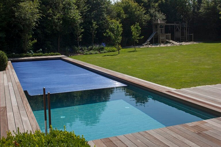 Poolabdeckungen - automatisch, hochwertig und auf Maß gefertigt